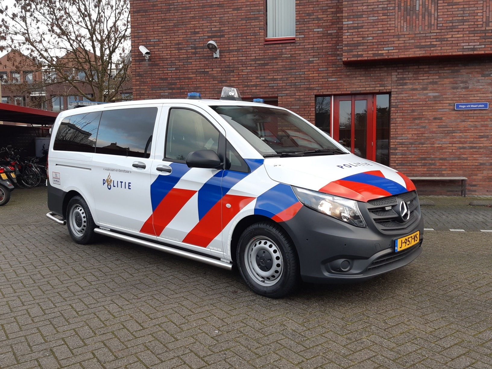 Nieuwe politiebus voor Politie Kaag & Braassem - De Nieuwkoper